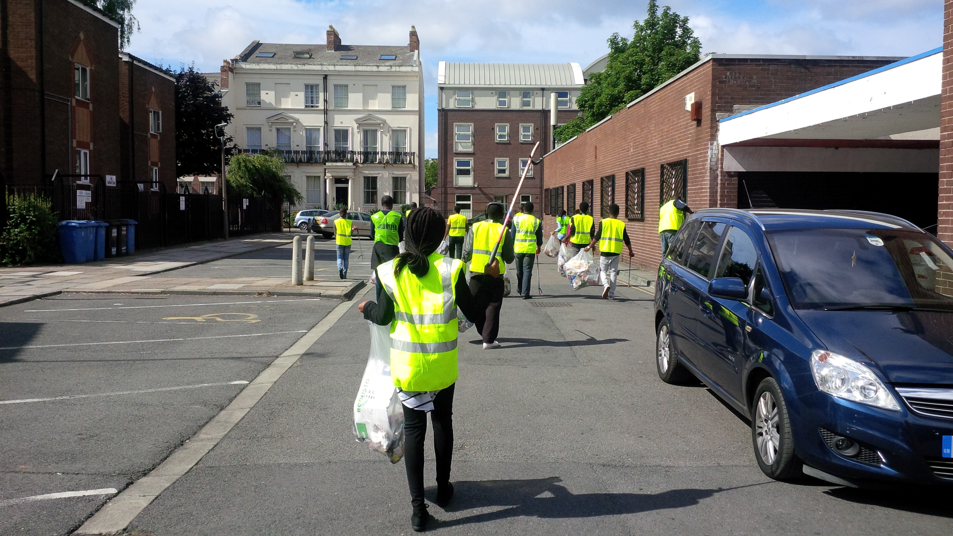 Litter Pick Event – The Liverpool Ark Discovery Centre